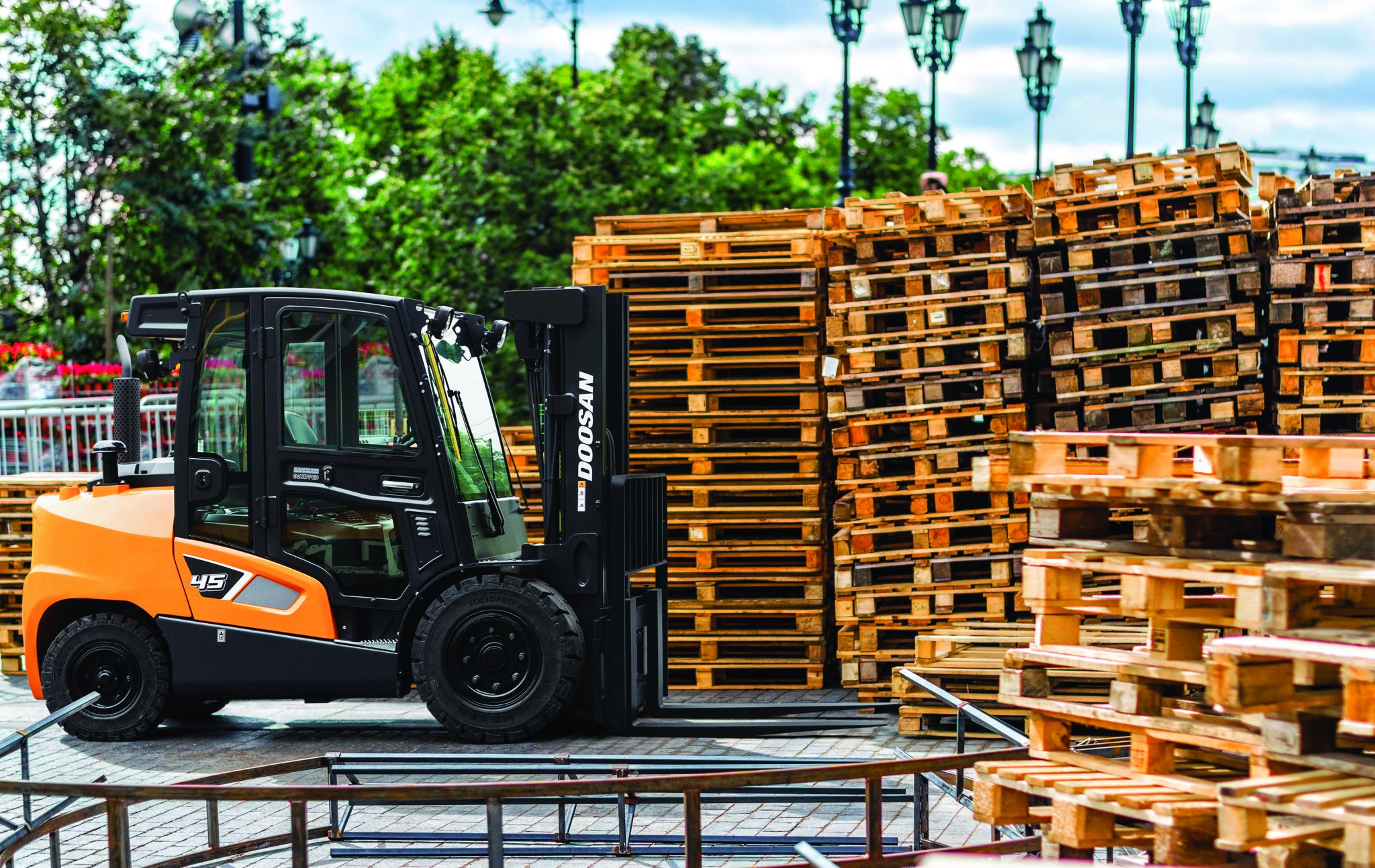 Crown's InfoLink Fleet Management System - Track where you can't be ...